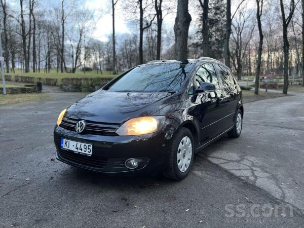 Melns Volkswagen Golf Plus 2010 Rīga, ar dzinēja tilpumu 1.20 L un nobraukumu 262 tūkst. km par 5500 €, foto 2 vietnē AUTOMOTO.COM.LV