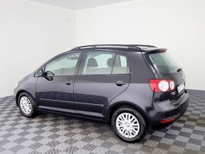 Melns Volkswagen Golf Plus 2010 Tallina, ar dzinēja tilpumu 1.40 L un nobraukumu 244 tūkst. km par 2199 €, foto 5 vietnē AUTOMOTO.COM.LV