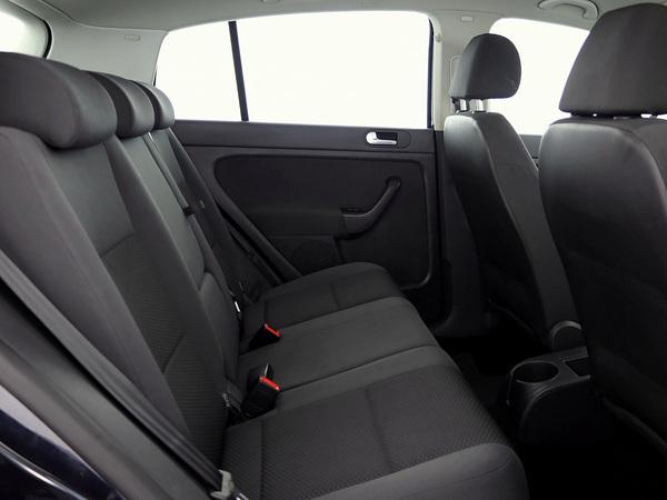 Melns Volkswagen Golf Plus 2010 Tallina, ar dzinēja tilpumu 1.40 L un nobraukumu 244 tūkst. km par 2199 €, foto 7 vietnē AUTOMOTO.COM.LV