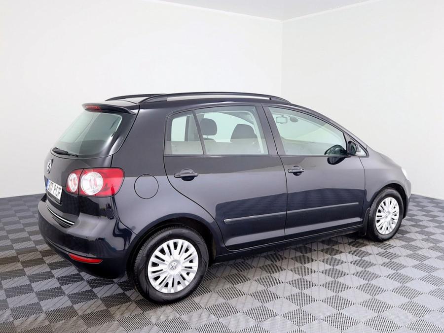 Melns Volkswagen Golf Plus 2010 Tallina, ar dzinēja tilpumu 1.40 L un nobraukumu 244 tūkst. km par 2199 €, foto 11 vietnē AUTOMOTO.COM.LV