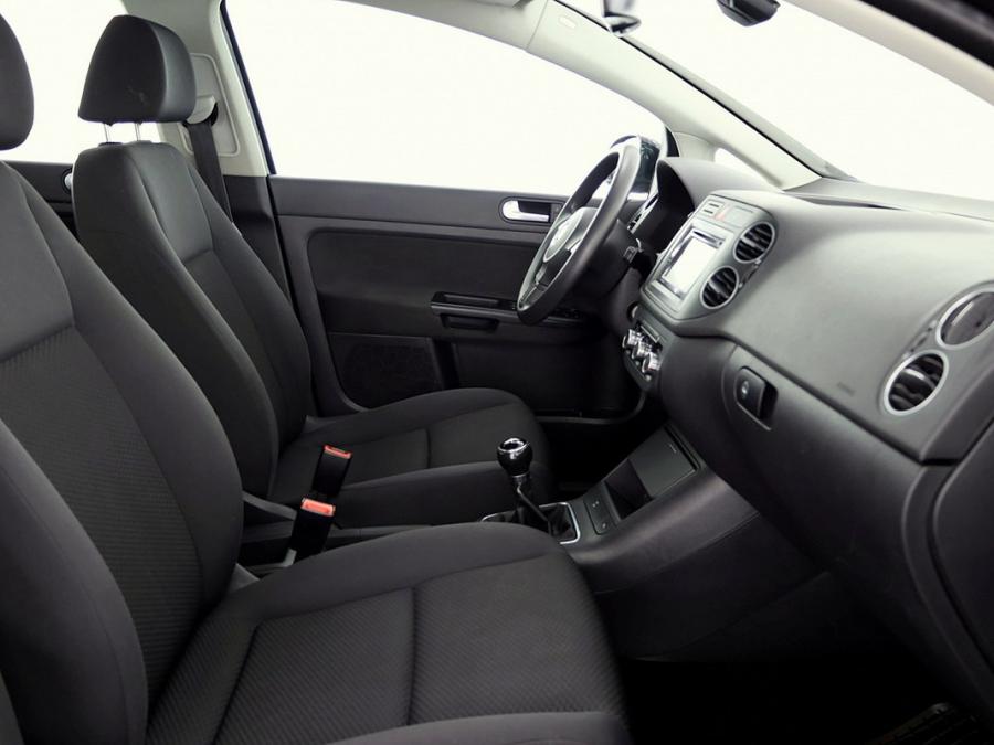 Melns Volkswagen Golf Plus 2010 Tallina, ar dzinēja tilpumu 1.40 L un nobraukumu 244 tūkst. km par 2199 €, foto 14 vietnē AUTOMOTO.COM.LV