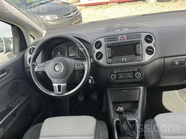 Black Volkswagen Golf Plus 2012 in Valmiera, with an engine capacity of 1.60 L and mileage of 0 thousand km for 6500 €, photo 7 on AUTOMOTO.COM.LV