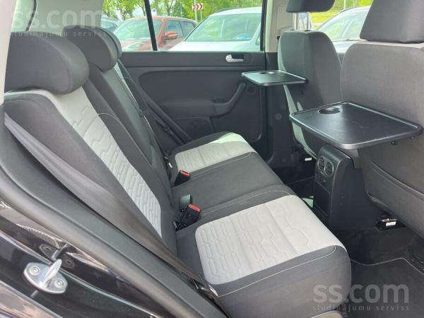 Black Volkswagen Golf Plus 2012 in Valmiera, with an engine capacity of 1.60 L and mileage of 0 thousand km for 6500 €, photo 9 on AUTOMOTO.COM.LV