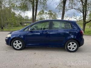 Zils Volkswagen Golf Plus 2005 Rēzekne, ar dzinēja tilpumu 1.90 L un nobraukumu 325 tūkst. km par 3500 €, foto 4 vietnē AUTOMOTO.COM.LV
