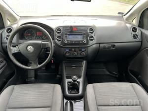 Zils Volkswagen Golf Plus 2005 Rēzekne, ar dzinēja tilpumu 1.90 L un nobraukumu 325 tūkst. km par 3500 €, foto 15 vietnē AUTOMOTO.COM.LV