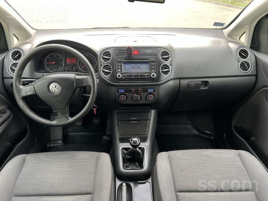 Zils Volkswagen Golf Plus 2005 Rēzekne, ar dzinēja tilpumu 1.90 L un nobraukumu 325 tūkst. km par 3500 €, foto 15 vietnē AUTOMOTO.COM.LV