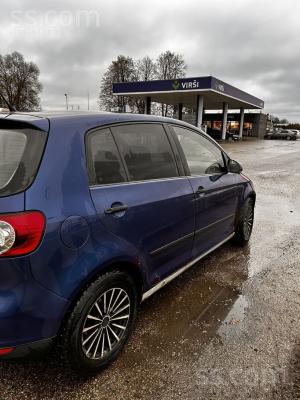 Blue Volkswagen Golf Plus 2005 in Riga, with an engine capacity of 2.00 L and mileage of 385 thousand km for 900 €, photo 6 on AUTOMOTO.COM.LV