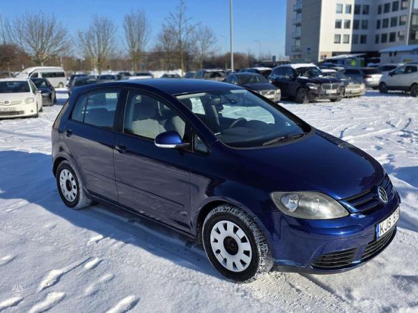 Blue Volkswagen Golf Plus 2005 in Vilnius, with an engine capacity of 1.90 L and mileage of 320 thousand km for 1900 €, photo 1 on AUTOMOTO.COM.LV