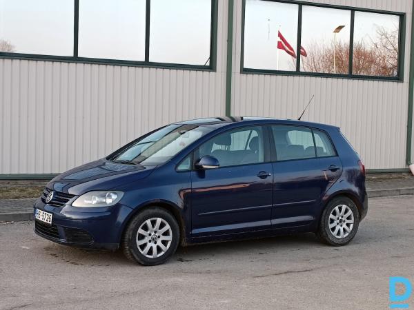 Blue Volkswagen Golf Plus 2005 in Ogre, with an engine capacity of 1.90 L and mileage of 390 thousand km for 1650 €, photo 3 on AUTOMOTO.COM.LV