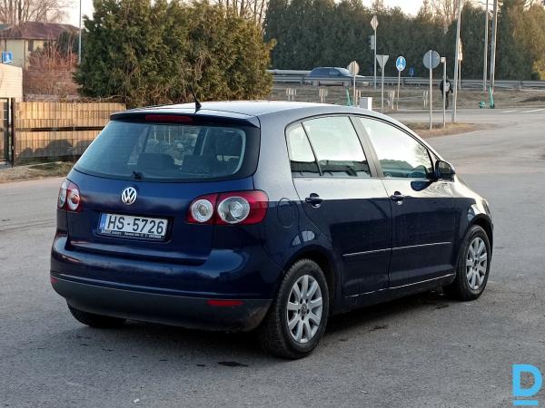 Blue Volkswagen Golf Plus 2005 in Ogre, with an engine capacity of 1.90 L and mileage of 390 thousand km for 1650 €, photo 5 on AUTOMOTO.COM.LV