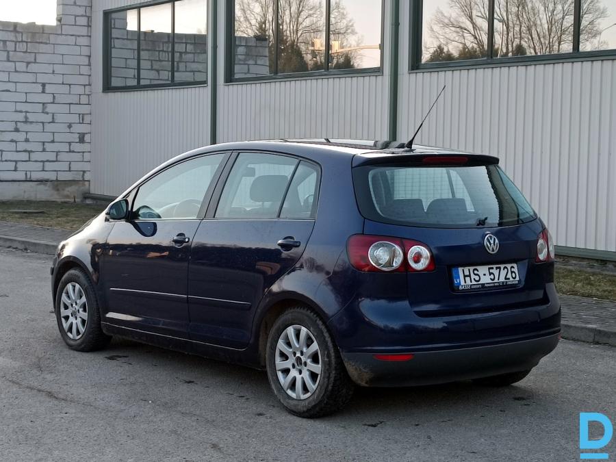 Blue Volkswagen Golf Plus 2005 in Ogre, with an engine capacity of 1.90 L and mileage of 390 thousand km for 1650 €, photo 7 on AUTOMOTO.COM.LV