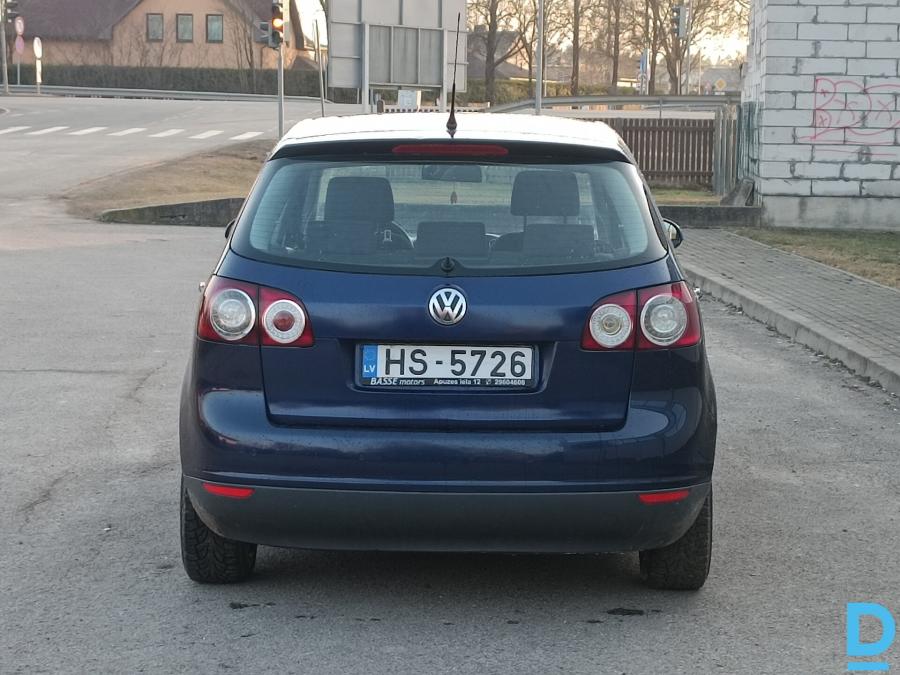Blue Volkswagen Golf Plus 2005 in Ogre, with an engine capacity of 1.90 L and mileage of 390 thousand km for 1650 €, photo 8 on AUTOMOTO.COM.LV
