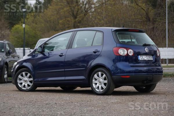 Blue Volkswagen Golf Plus 2005 in Riga, with an engine capacity of 2.00 L and mileage of 292 thousand km for 2990 €, photo 3 on AUTOMOTO.COM.LV