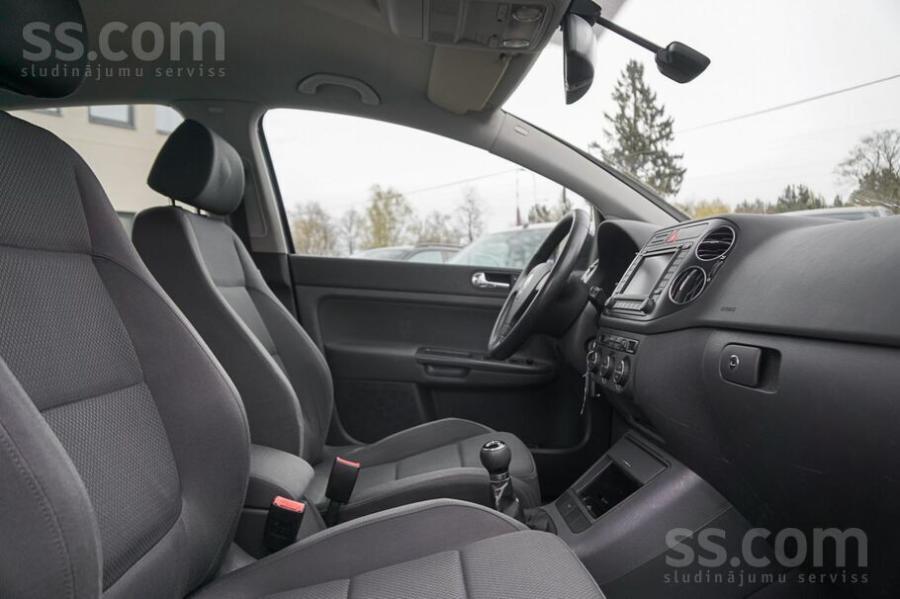 Zils Volkswagen Golf Plus 2005 Rīga, ar dzinēja tilpumu 2.00 L un nobraukumu 292 tūkst. km par 2990 €, foto 6 vietnē AUTOMOTO.COM.LV