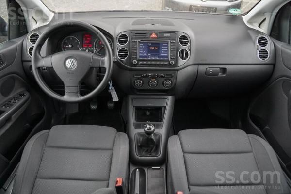 Blue Volkswagen Golf Plus 2005 in Riga, with an engine capacity of 2.00 L and mileage of 292 thousand km for 2990 €, photo 8 on AUTOMOTO.COM.LV
