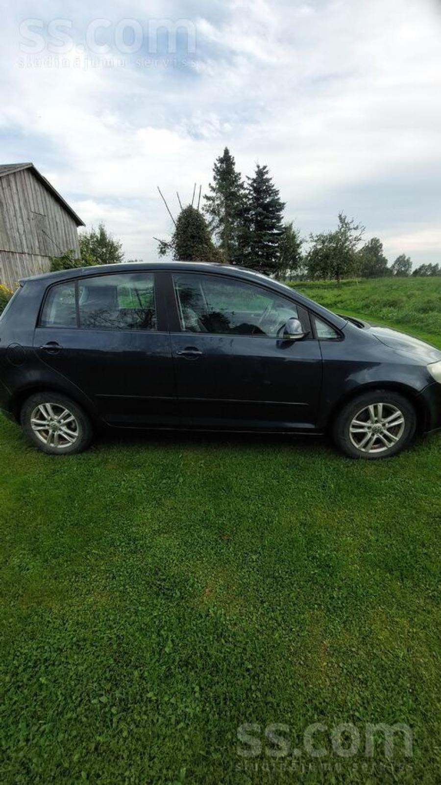 Zils Volkswagen Golf Plus 2005 Limbaži, ar dzinēja tilpumu 2.00 L un nobraukumu 325 tūkst. km par 1350 €, foto 3 vietnē AUTOMOTO.COM.LV