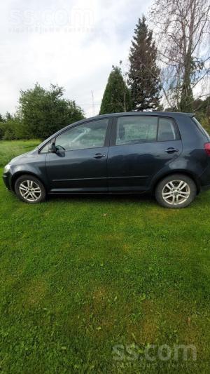 Zils Volkswagen Golf Plus 2005 Limbaži, ar dzinēja tilpumu 2.00 L un nobraukumu 325 tūkst. km par 1350 €, foto 5 vietnē AUTOMOTO.COM.LV