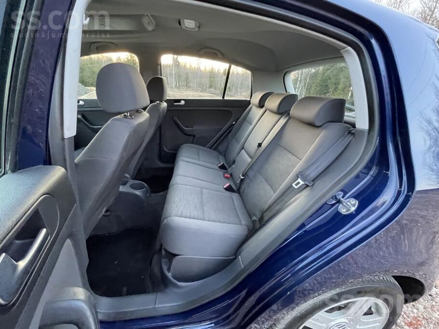 Zils Volkswagen Golf Plus 2005 Cēsis, ar dzinēja tilpumu 1.60 L un nobraukumu 0 tūkst. km par 3450 €, foto 9 vietnē AUTOMOTO.COM.LV
