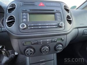 Zils Volkswagen Golf Plus 2005 Cēsis, ar dzinēja tilpumu 1.60 L un nobraukumu 0 tūkst. km par 3450 €, foto 16 vietnē AUTOMOTO.COM.LV