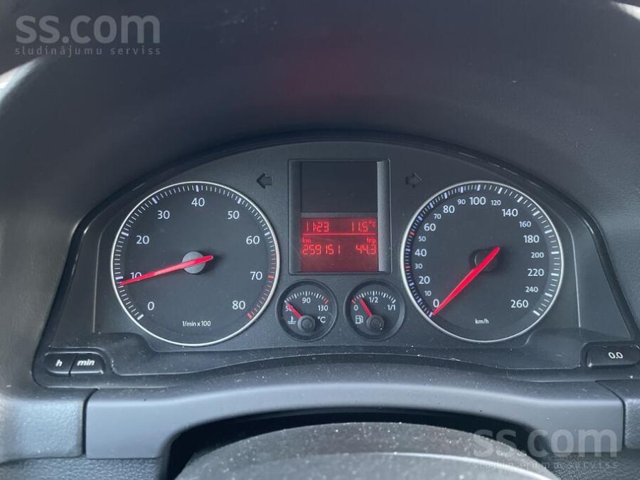 Zils Volkswagen Golf Plus 2005 Cēsis, ar dzinēja tilpumu 1.60 L un nobraukumu 0 tūkst. km par 3450 €, foto 17 vietnē AUTOMOTO.COM.LV