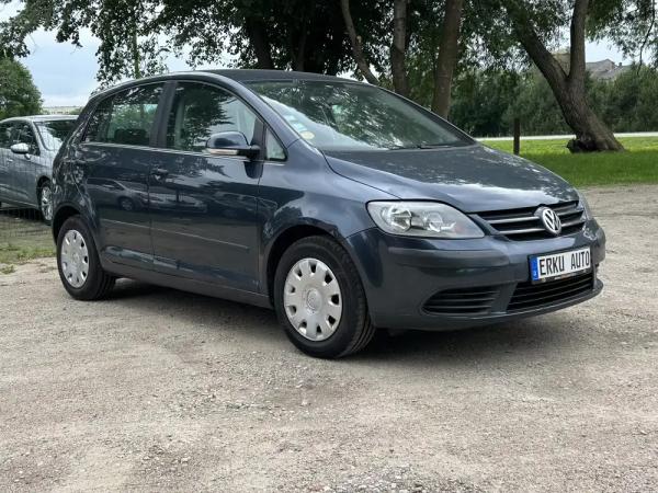 Blue Volkswagen Golf Plus 2005 in Grobiņa, with an engine capacity of 1.40 L and mileage of 235 thousand km for 2500 €, photo 3 on AUTOMOTO.COM.LV