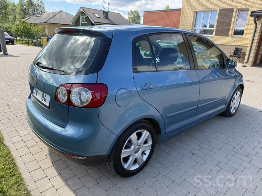 Zils Volkswagen Golf Plus 2005 Jelgava, ar dzinēja tilpumu 2.00 L un nobraukumu 247 tūkst. km par 2990 €, foto 5 vietnē AUTOMOTO.COM.LV