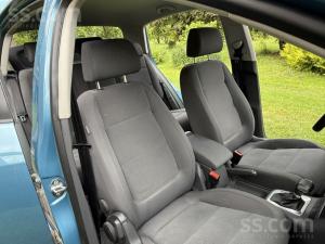 Zils Volkswagen Golf Plus 2005 Jelgava, ar dzinēja tilpumu 2.00 L un nobraukumu 247 tūkst. km par 2990 €, foto 17 vietnē AUTOMOTO.COM.LV