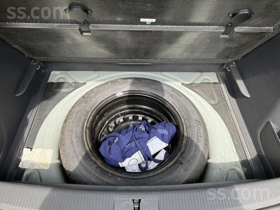 Zils Volkswagen Golf Plus 2005 Jelgava, ar dzinēja tilpumu 2.00 L un nobraukumu 247 tūkst. km par 2990 €, foto 21 vietnē AUTOMOTO.COM.LV