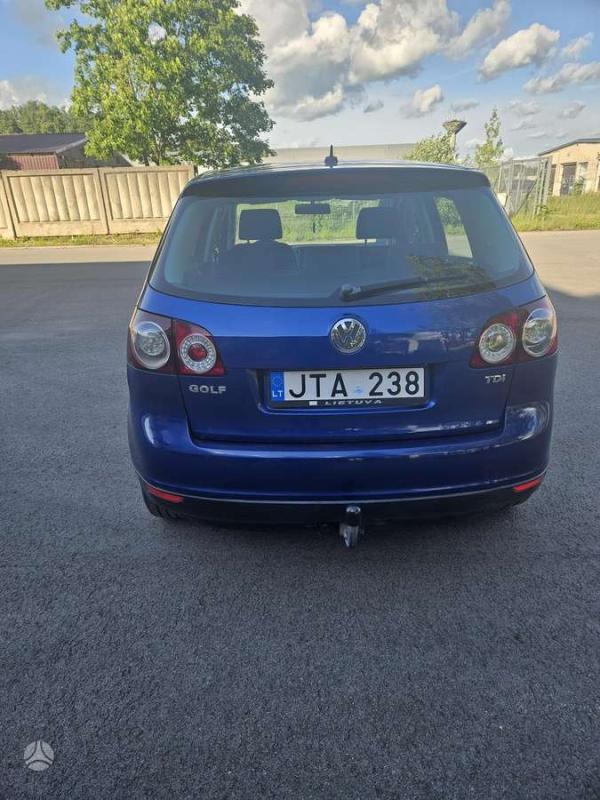 Zils Volkswagen Golf Plus 2005 Radviliškis, ar dzinēja tilpumu 1.90 L un nobraukumu 320 tūkst. km par 1750 €, foto 2 vietnē AUTOMOTO.COM.LV