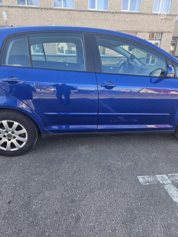 Zils Volkswagen Golf Plus 2005 Radviliškis, ar dzinēja tilpumu 1.90 L un nobraukumu 320 tūkst. km par 1750 €, foto 7 vietnē AUTOMOTO.COM.LV