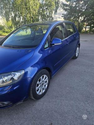 Blue Volkswagen Golf Plus 2005 in Radviliskis, with an engine capacity of 1.90 L and mileage of 320 thousand km for 1750 €, photo 5 on AUTOMOTO.COM.LV