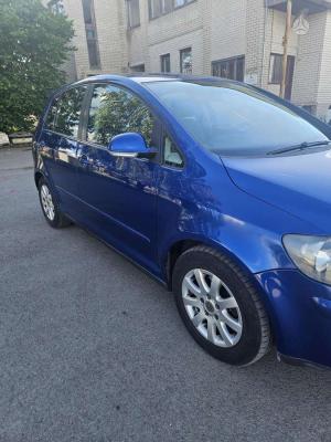 Blue Volkswagen Golf Plus 2005 in Radviliskis, with an engine capacity of 1.90 L and mileage of 320 thousand km for 1750 €, photo 7 on AUTOMOTO.COM.LV