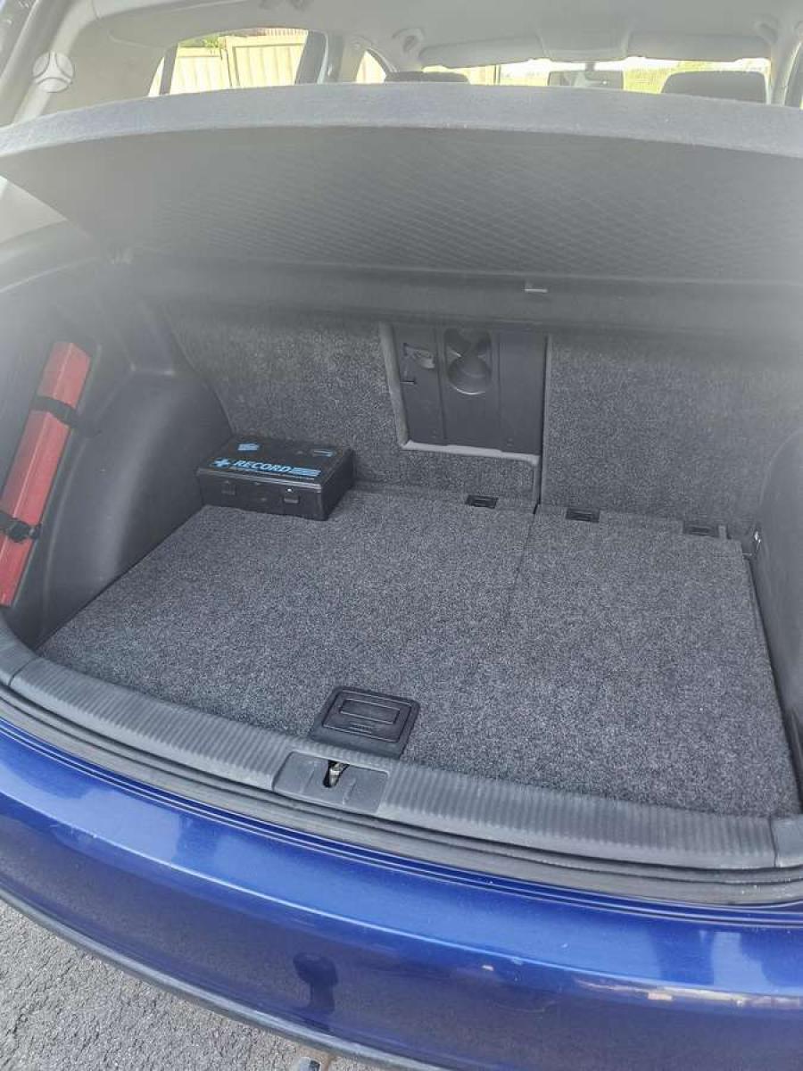 Blue Volkswagen Golf Plus 2005 in Radviliskis, with an engine capacity of 1.90 L and mileage of 320 thousand km for 1750 €, photo 12 on AUTOMOTO.COM.LV