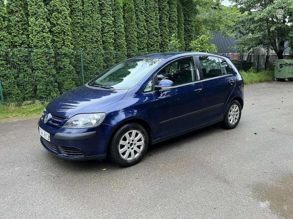 Blue Volkswagen Golf Plus 2005 in Klaipeda, with an engine capacity of 1.90 L and mileage of 234 thousand km for 1250 €, photo 1 on AUTOMOTO.COM.LV