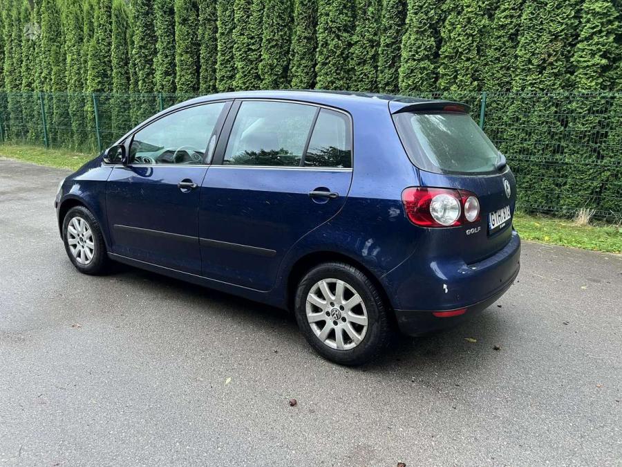 Zils Volkswagen Golf Plus 2005 Klaipėda, ar dzinēja tilpumu 1.90 L un nobraukumu 234 tūkst. km par 1250 €, foto 3 vietnē AUTOMOTO.COM.LV