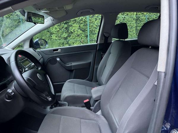 Blue Volkswagen Golf Plus 2005 in Klaipeda, with an engine capacity of 1.90 L and mileage of 234 thousand km for 1250 €, photo 8 on AUTOMOTO.COM.LV
