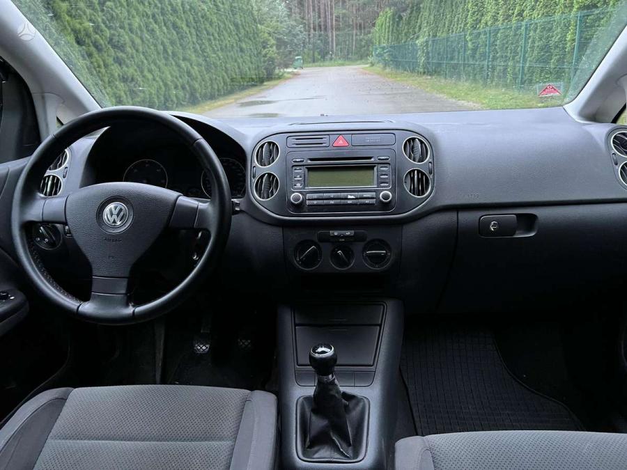 Zils Volkswagen Golf Plus 2005 Klaipėda, ar dzinēja tilpumu 1.90 L un nobraukumu 234 tūkst. km par 1250 €, foto 14 vietnē AUTOMOTO.COM.LV