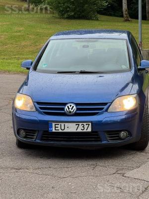 Zils Volkswagen Golf Plus 2005 Tukums, ar dzinēja tilpumu 1.60 L un nobraukumu 231 tūkst. km par 1090 €, foto  vietnē AUTOMOTO.COM.LV