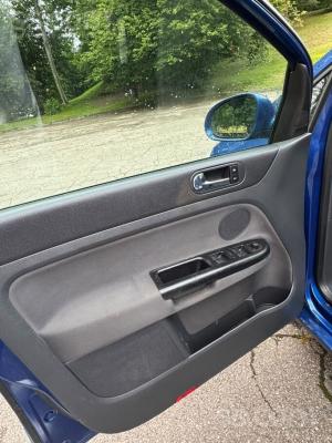 Zils Volkswagen Golf Plus 2005 Tukums, ar dzinēja tilpumu 1.60 L un nobraukumu 231 tūkst. km par 1090 €, foto 11 vietnē AUTOMOTO.COM.LV