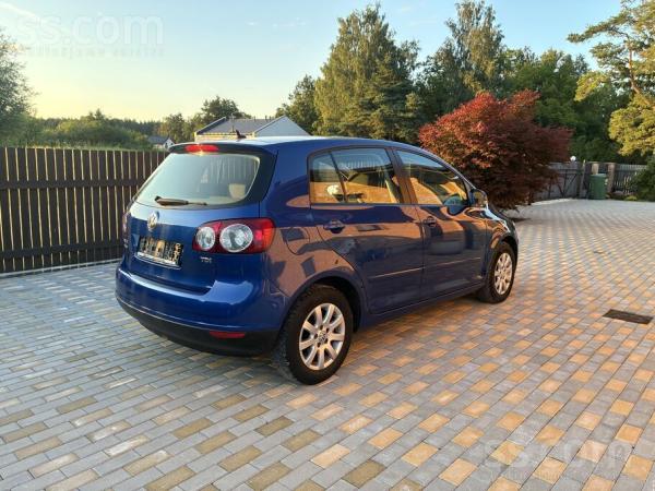 Blue Volkswagen Golf Plus 2005 in Riga, with an engine capacity of 1.90 L and mileage of 0 thousand km for 3950 €, photo 3 on AUTOMOTO.COM.LV