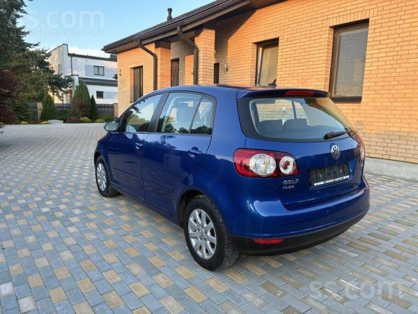 Blue Volkswagen Golf Plus 2005 in Riga, with an engine capacity of 1.90 L and mileage of 0 thousand km for 3950 €, photo 8 on AUTOMOTO.COM.LV