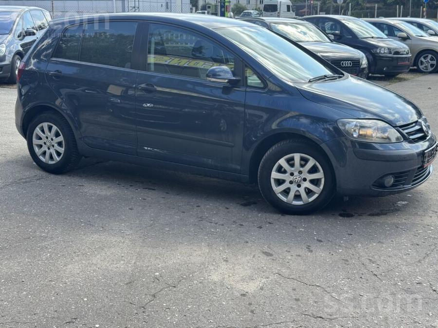 Zils Volkswagen Golf Plus 2005 Rīga, ar dzinēja tilpumu 1.60 L un nobraukumu 210 tūkst. km par 3350 €, foto 7 vietnē AUTOMOTO.COM.LV