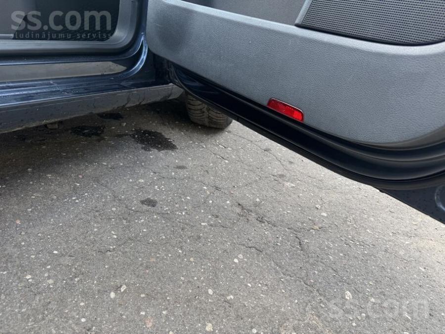 Zils Volkswagen Golf Plus 2005 Rīga, ar dzinēja tilpumu 1.60 L un nobraukumu 210 tūkst. km par 3350 €, foto 12 vietnē AUTOMOTO.COM.LV