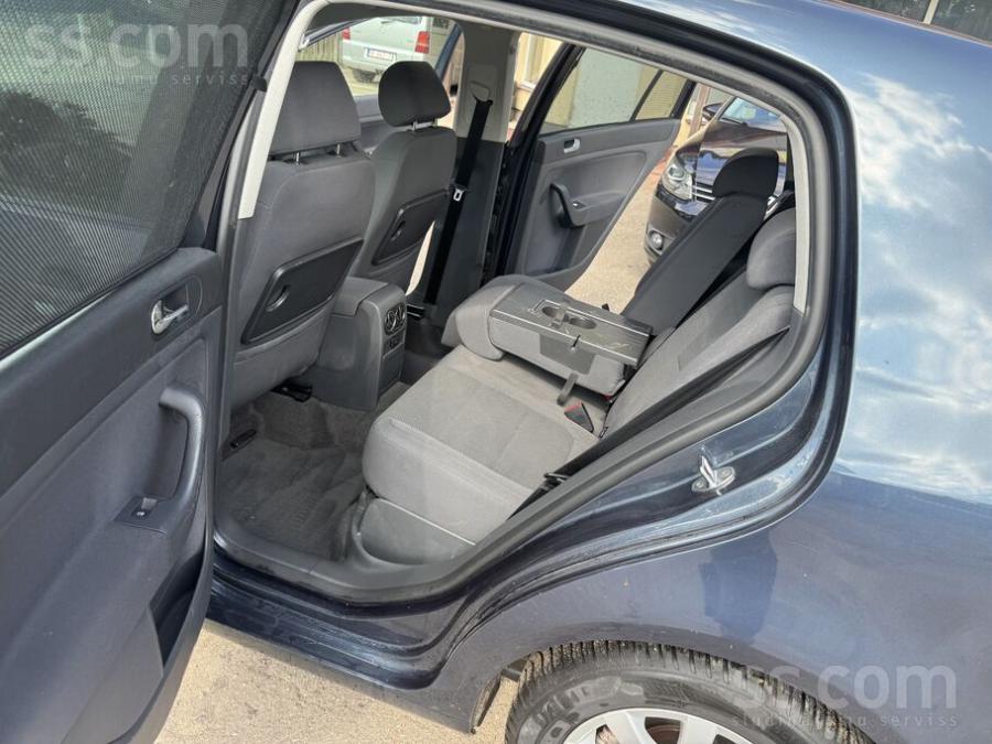 Zils Volkswagen Golf Plus 2005 Rīga, ar dzinēja tilpumu 1.60 L un nobraukumu 210 tūkst. km par 3350 €, foto 22 vietnē AUTOMOTO.COM.LV