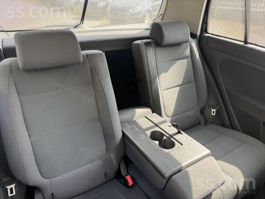 Zils Volkswagen Golf Plus 2005 Rīga, ar dzinēja tilpumu 1.60 L un nobraukumu 210 tūkst. km par 3350 €, foto 29 vietnē AUTOMOTO.COM.LV