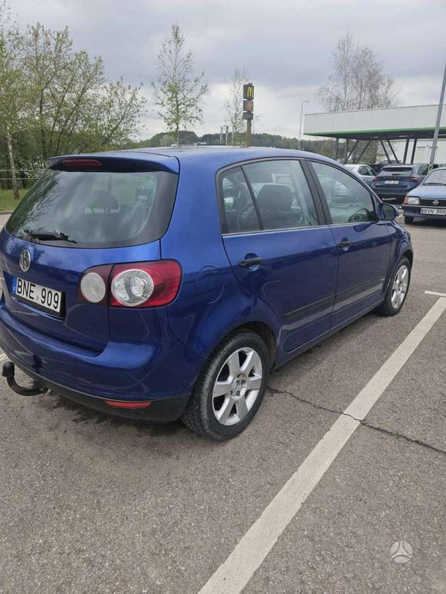 Zils Volkswagen Golf Plus 2005 Viļņa, ar dzinēja tilpumu 1.60 L un nobraukumu 190 tūkst. km par 1350 €, foto 1 vietnē AUTOMOTO.COM.LV