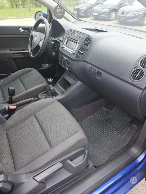 Zils Volkswagen Golf Plus 2005 Viļņa, ar dzinēja tilpumu 1.60 L un nobraukumu 190 tūkst. km par 1350 €, foto 4 vietnē AUTOMOTO.COM.LV