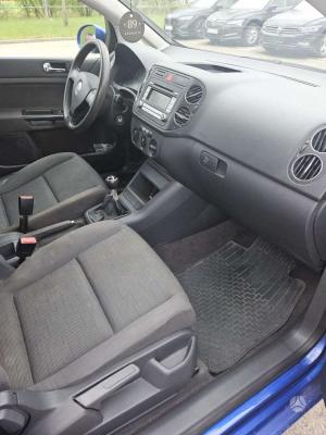 Zils Volkswagen Golf Plus 2005 Viļņa, ar dzinēja tilpumu 1.60 L un nobraukumu 190 tūkst. km par 1350 €, foto 4 vietnē AUTOMOTO.COM.LV