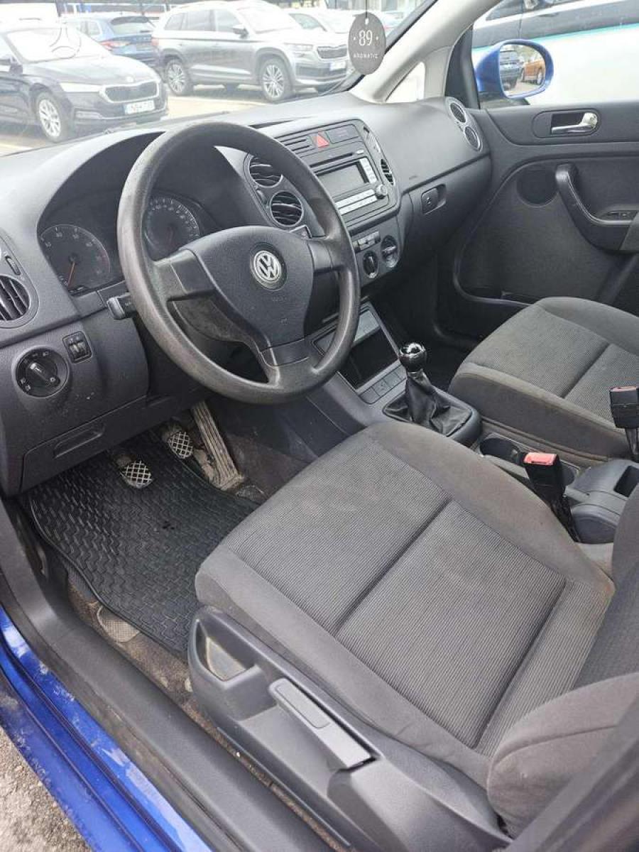 Zils Volkswagen Golf Plus 2005 Viļņa, ar dzinēja tilpumu 1.60 L un nobraukumu 190 tūkst. km par 1350 €, foto 5 vietnē AUTOMOTO.COM.LV