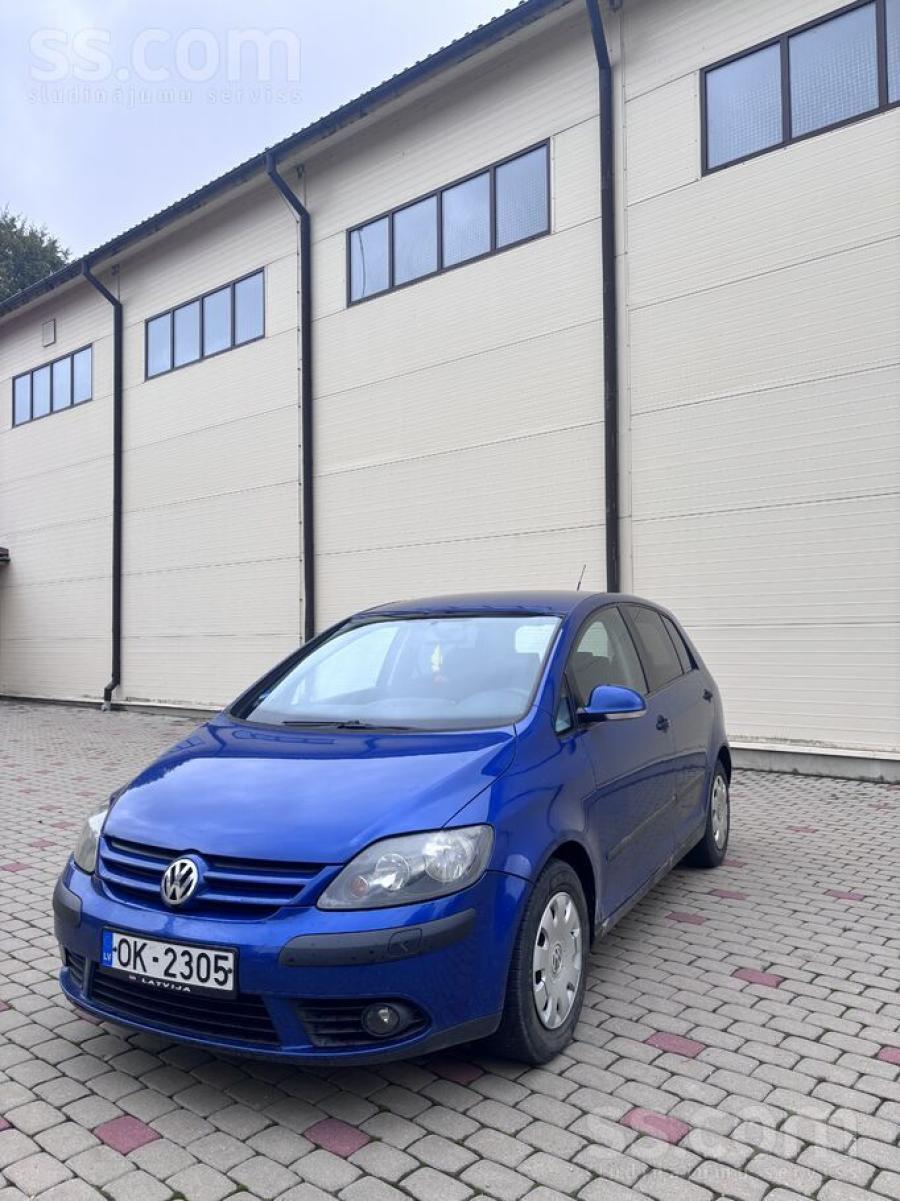 Blue Volkswagen Golf Plus 2005 in Aizkraukle, with an engine capacity of 2.00 L and mileage of 398 thousand km for 1850 €, photo 1 on AUTOMOTO.COM.LV